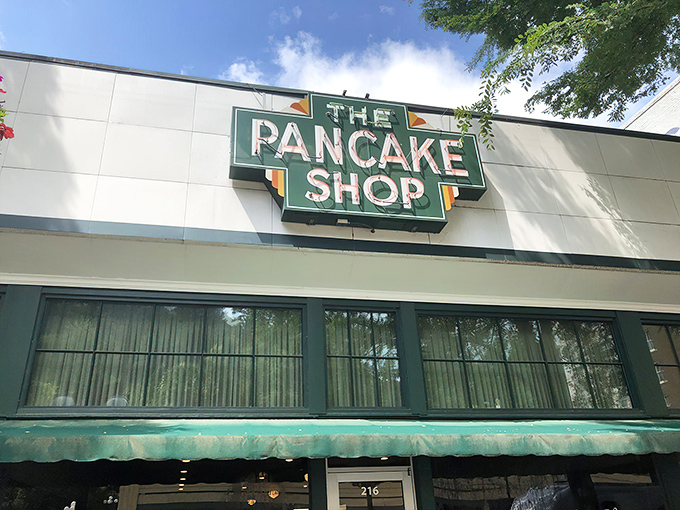 The iconic green-trimmed storefront has been beckoning hungry Hot Springs visitors since 1940. Some architectural styles come and go, but breakfast never goes out of fashion.