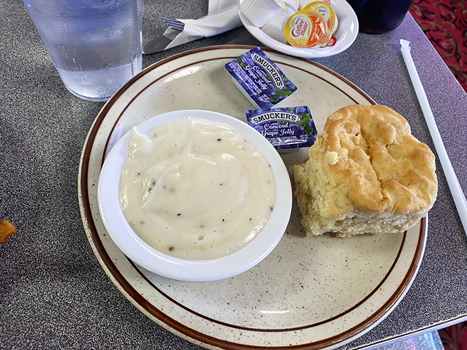 This chicken sandwich isn't just crispy&mdash;it's achieved a level of crunch that deserves its own sound effect in the dictionary of deliciousness. 