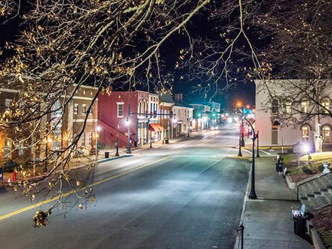 Stanford after dark glows with the kind of peaceful emptiness that makes city dwellers remember what stars actually look like.
