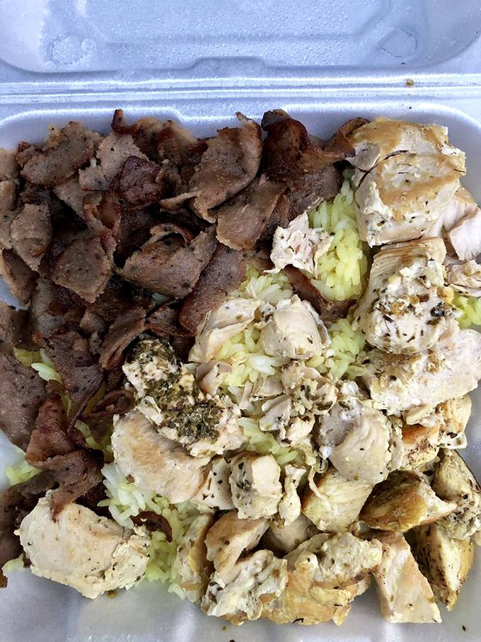 The combo plate doesn't make you choose between chicken and gyro meat&mdash;it's the diplomatic solution to your Greek food cravings.