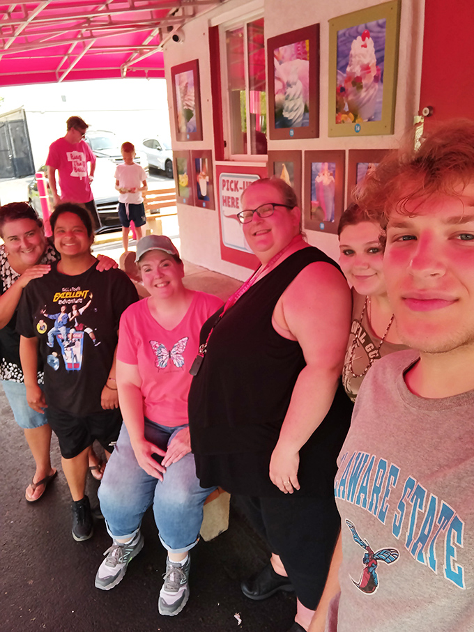 The happiest queue in Delaware forms here daily. These smiles aren't just for the camera&mdash;they're anticipating that first heavenly bite.