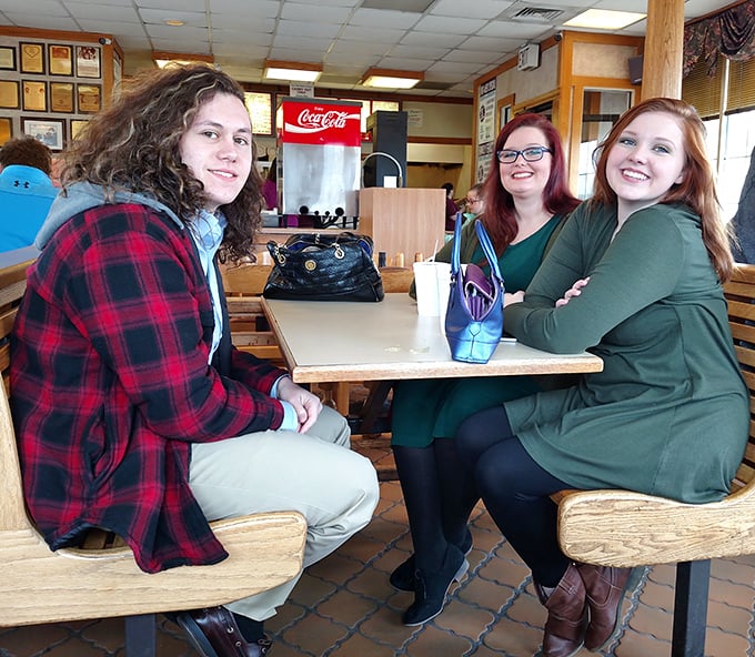 Those smiles tell you everything&mdash;La Gondola is where memories are made between bites of perfectly sauced pasta and laughter-filled conversations.
