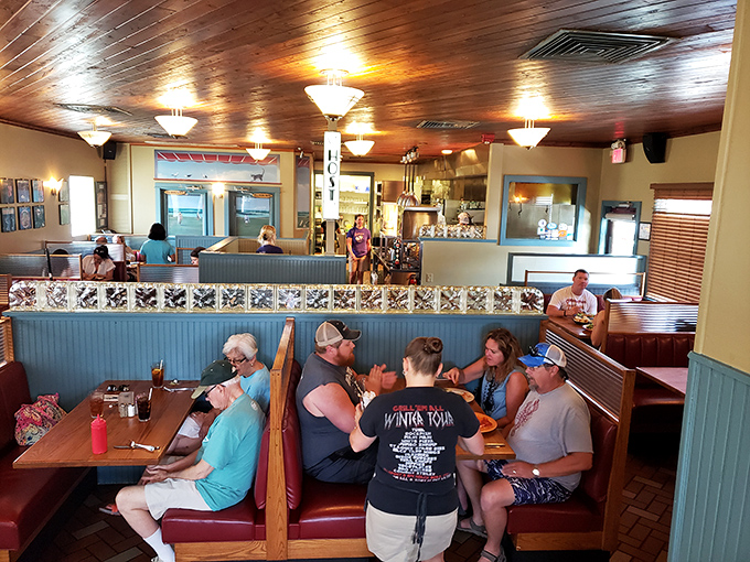 Locals and tourists finding common ground over great food&mdash;the universal language that needs no translation except "pass the pie."