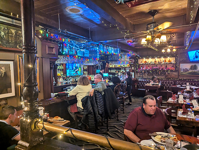 Where locals and visitors commune at the altar of good food. Notice nobody's looking at their phones&mdash;that's the power of anticipation.