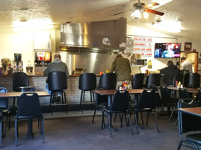 Counter seating is where the magic happens&mdash;you're front-row to the choreographed dance of short-order cooking that's becoming a lost art.