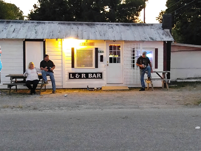 The L&R Bar: where everybody actually knows your name, unlike those fancy big-city establishments claiming the same.