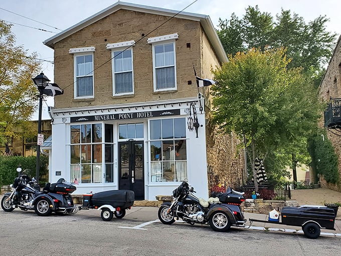 The Mineral Point Hotel invites you to step back in time without sacrificing modern comforts. Plus, it's clearly motorcycle-friendly – a perfect base for scenic rural rides.
