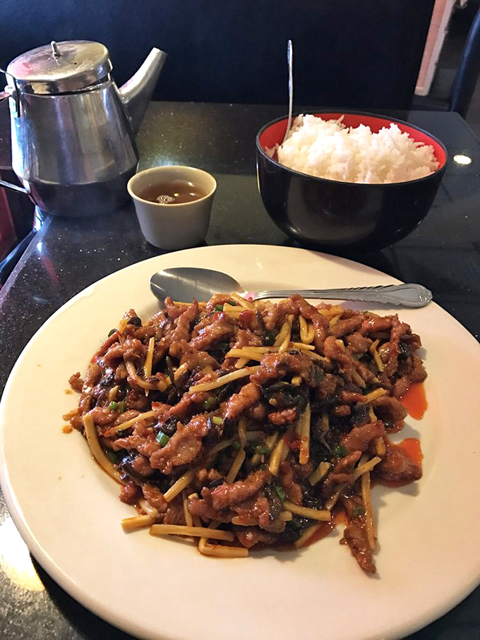 This isn't your average takeout pork with garlic sauce &ndash; the generous portion alongside perfectly steamed rice is Missouri-sized comfort.