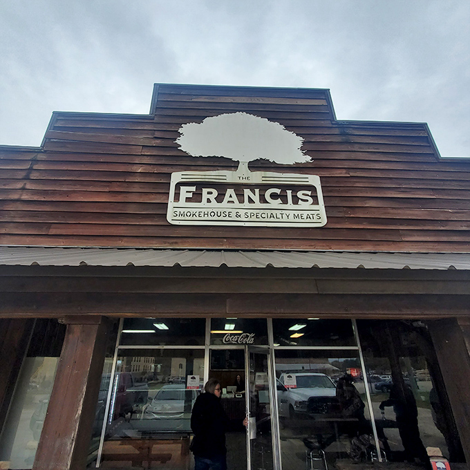The Francis Smokehouse doesn't need fancy signage&mdash;the aroma does the advertising. One whiff and your stomach will override any dietary resolutions you've made.