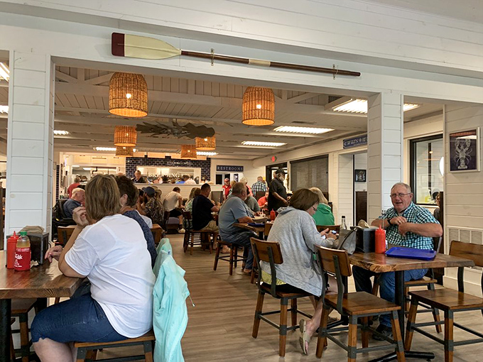 Where strangers become friends over shared love of seafood. The buzz of happy conversation is the perfect soundtrack to your meal.