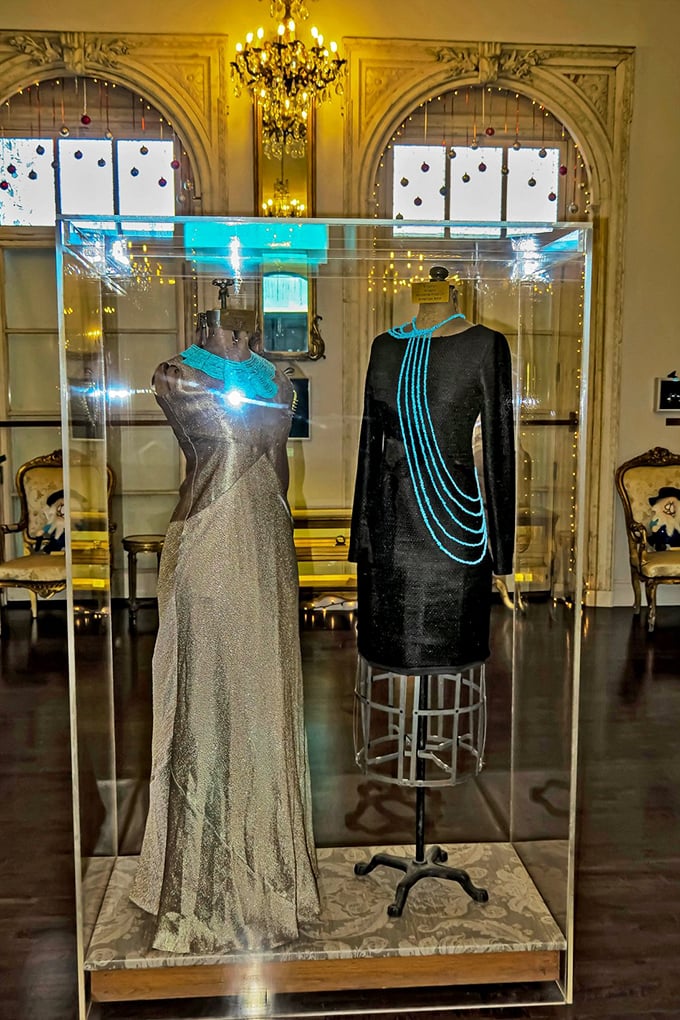 Hollywood glamour meets Southwestern style in this striking exhibit featuring elegant gowns adorned with statement turquoise jewelry that would turn heads on any red carpet.