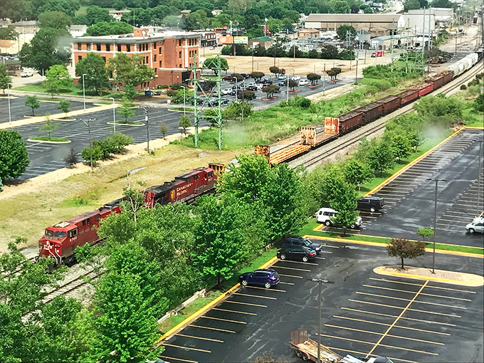 Bettendorf's Mississippi views cost nothing while your living expenses stay lower than golf scores on miniature courses.