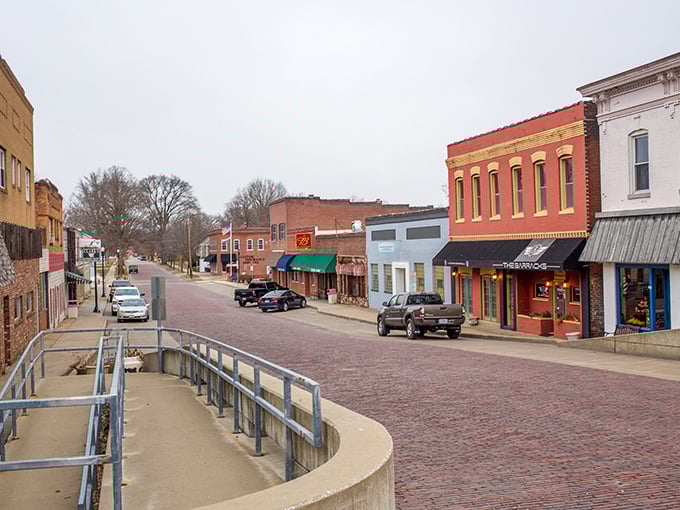 Crystal City's brick-paved Main Street offers small-town prices with big-city access, a retirement gem just a stone's throw from St. Louis.