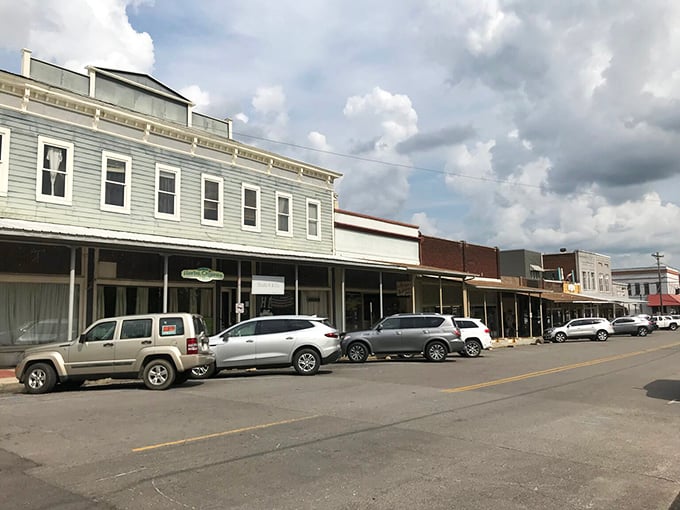 Guntersville's historic buildings stand proudly along affordable streets. Where lake views and budget-friendly living create retirement perfection.