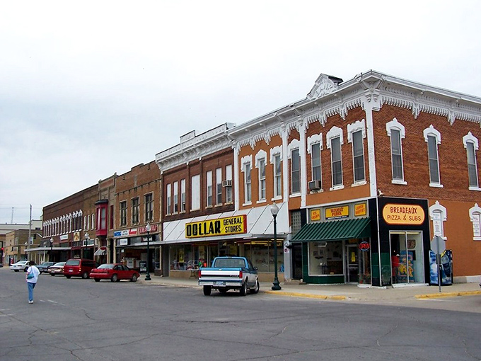 Hampton's downtown corner buildings curve gracefully into the intersection&mdash;architectural showstoppers from a more elegant time.