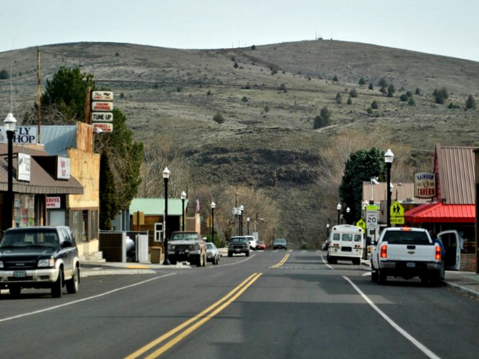 Desert hills meet riverfront charm in this tiny town where leaving your car unlocked isn't carelessness&mdash;it's just being neighborly.