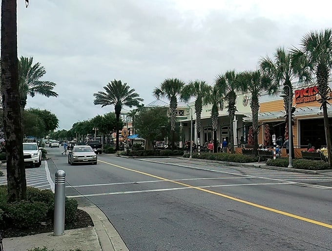 Panama City's palm-lined streets invite leisurely exploration. Those shops look like they're hiding some local treasures!