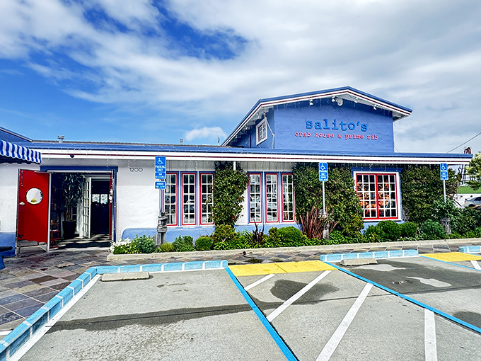 Salito's cheerful blue exterior with patriotic trim looks like it's celebrating Independence Day year-round &ndash; and their crab gives you plenty to celebrate!