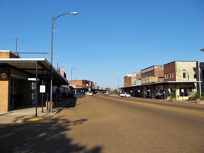 The sunny streets of Aberdeen welcome visitors and residents alike to this affordable retirement haven in northeastern Maryland.