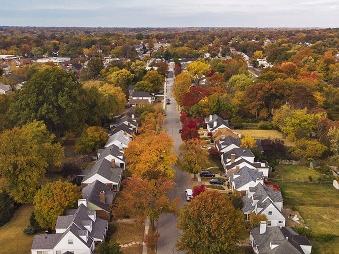Fall paints Brentwood's residential streets with a magnificent palette. These well-maintained homes and brilliant autumn trees create picture-perfect retirement scenery.