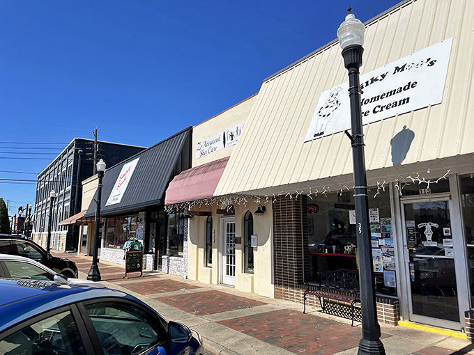 Enterprise from above reveals a town that's perfectly sized for retirement. Not too big for comfort, not too small for convenience&mdash;just right for your golden years.