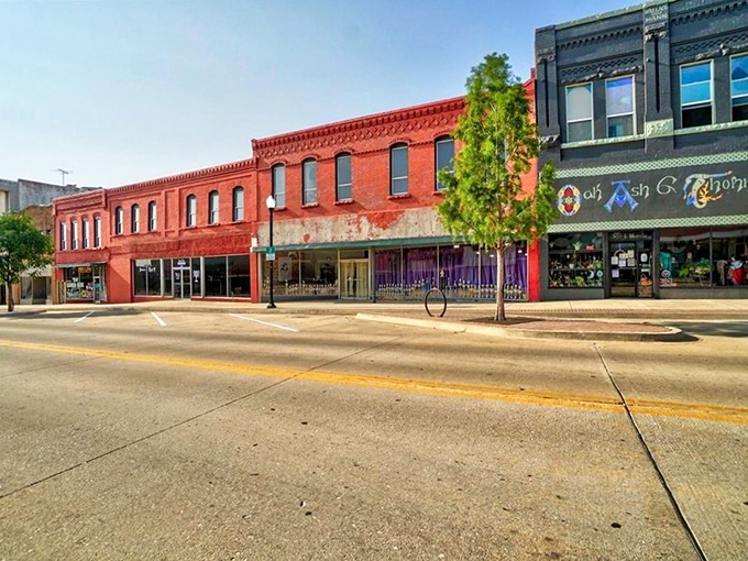 Shawnee's well-maintained downtown streets welcome visitors and residents alike. Small-town Oklahoma prices make retirement dollars go much further here.