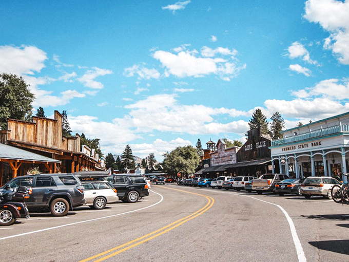 It&rsquo;s not just the cowboy hats &ndash; Winthrop&rsquo;s wooden boardwalks and vintage signs give it a timeless appeal.