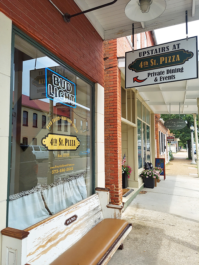 4th Street Pizza proves that even in German heritage towns, Italian comfort food finds a way to everyone's heart.