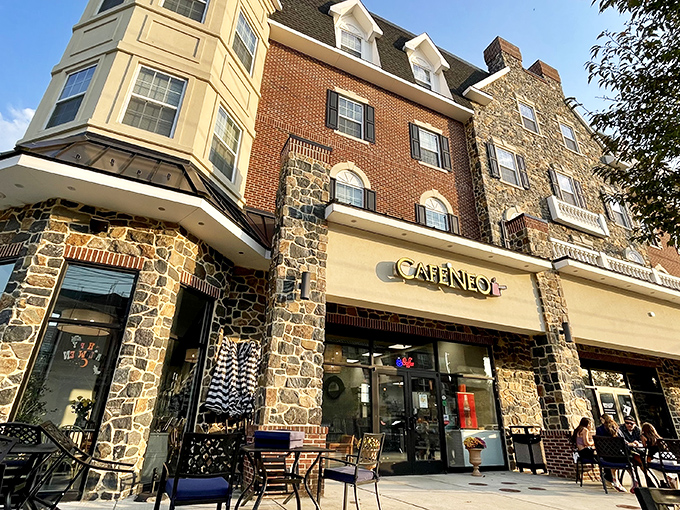 Caf&eacute; Neo's stone and brick fa&ccedil;ade offers a perfect pit stop for weary shoppers to refuel before the next antiquing adventure.