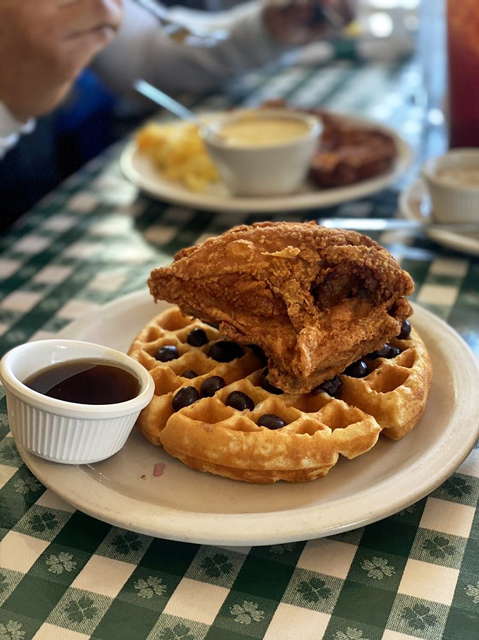 Chicken and waffles: the breakfast-meets-dinner romance that proves opposites really do attract. Sweet, savory, and utterly swoon-worthy.
