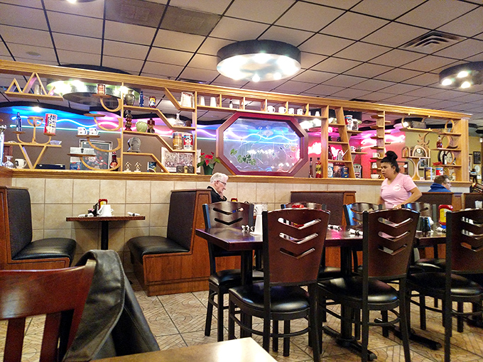 The d&eacute;cor strikes that perfect diner balance&mdash;enough personality to feel welcoming but never so much that it distracts from the food's starring role.