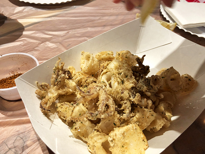 Fried calamari so perfectly golden, it should be in the crispy food hall of fame. The ultimate starter before diving into seafood boil madness.