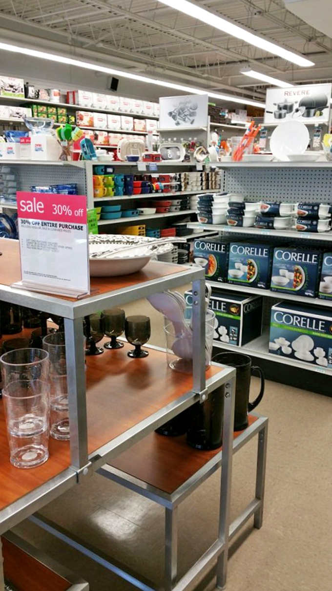 Kitchen paradise! Corelle, cookware, and culinary tools galore&mdash;all the ingredients for a well-stocked kitchen at deliciously reduced prices.