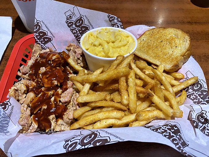 Pulled chicken that's found its soulmates in golden fries, creamy mac and cheese, and that perfect piece of Texas toast.