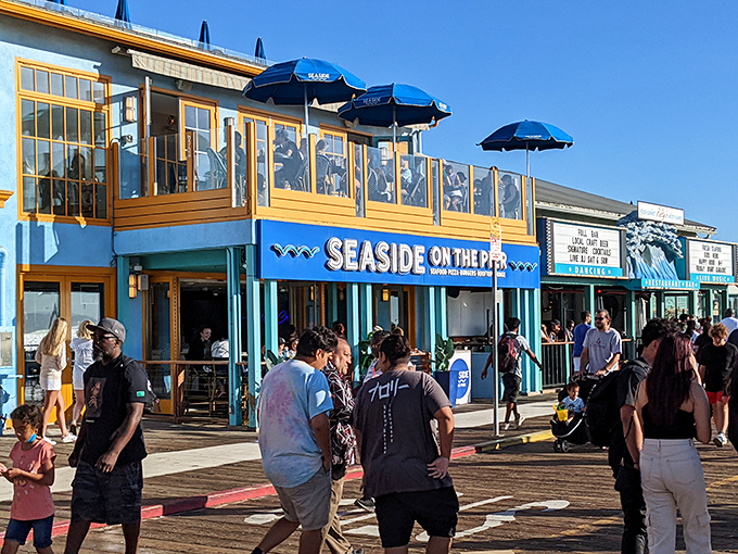 Ocean views with a side of comfort food&mdash;this seaside restaurant offers the rare opportunity to enjoy fries while watching surfers burn off the calories you're happily consuming.