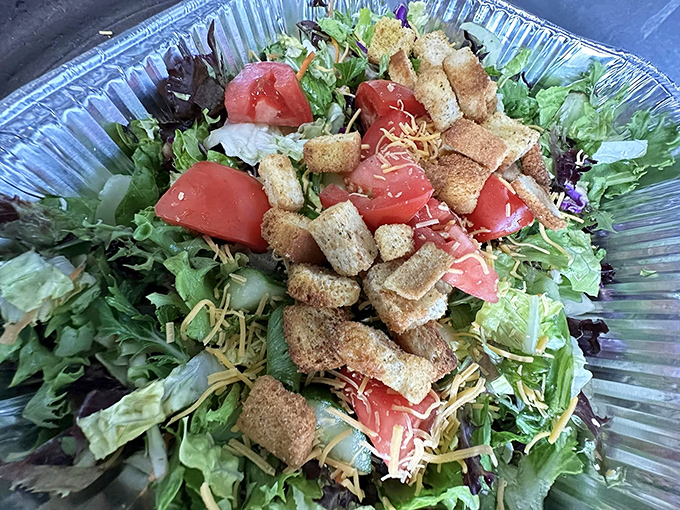 Even the salad gets special treatment at Billy's. Fresh greens, tomatoes, cheese, and house-made croutons prove vegetables can be more than an obligation.