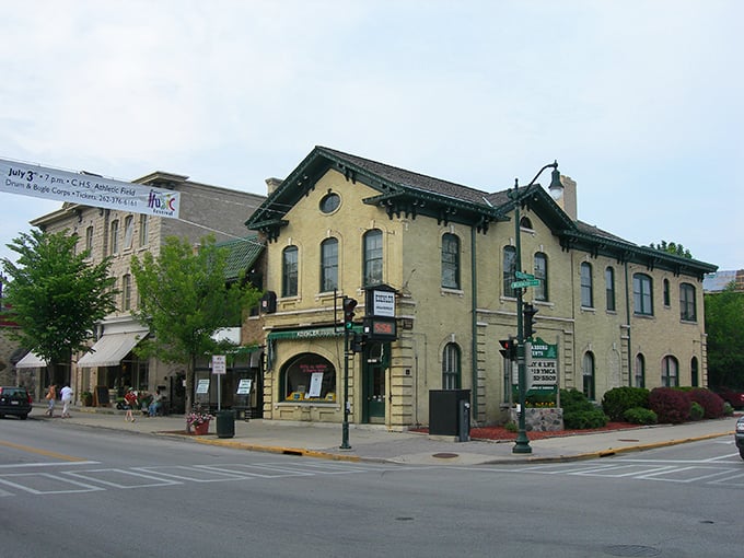 Cedarburg's historic buildings house modern bargains &ndash; where your retirement dreams don't require a lottery win.