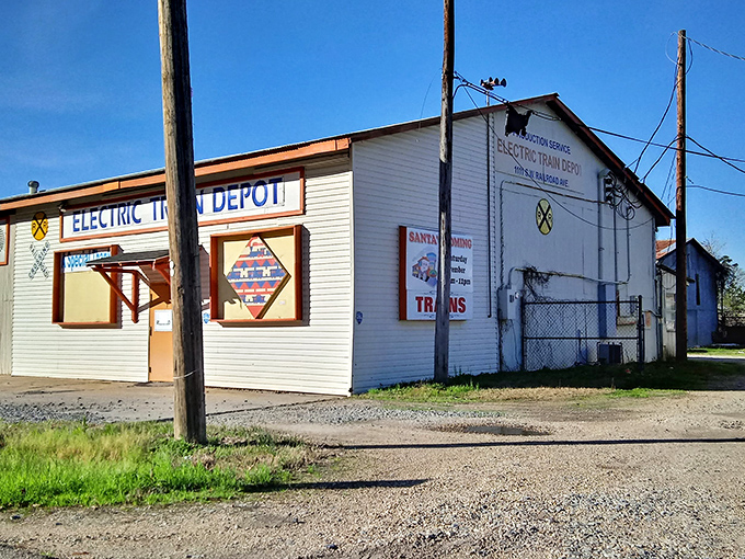 The Electric Train Depot preserves Ponchatoula's railroad heritage, reminding visitors of the iron horses that once brought prosperity to this Louisiana gem.