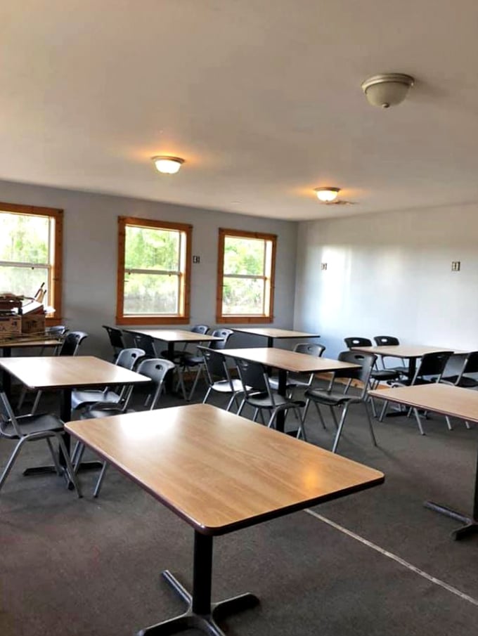 Clean, simple dining space that puts all focus on the food. No distractions from the main event happening on your plate.