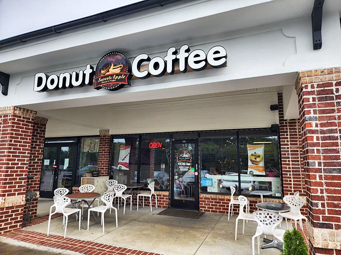 The patio seating beckons with morning sunshine and the promise of watching the world go by, powdered sugar evidence on your shirt notwithstanding.