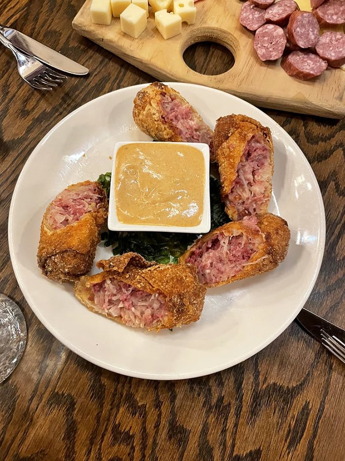 Reuben rolls: where America and Germany collaborate on a crispy, cheesy masterpiece that would make diplomats proud.