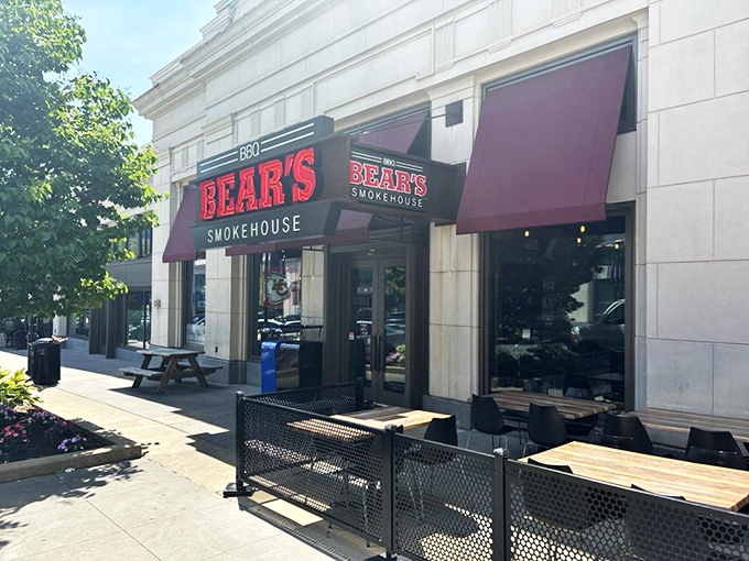Outdoor tables bathed in Connecticut sunshine offer the perfect stage for your barbecue performance – complete with the inevitable sauce-on-shirt finale.
