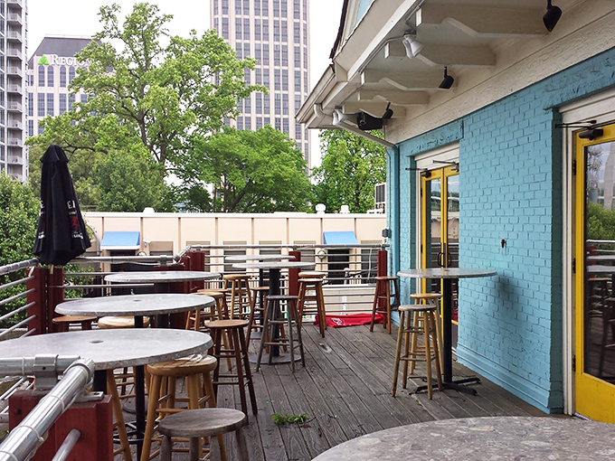Alfresco dining with Atlanta's skyline as your dining companion. This deck offers urban views with a side of sea breeze vibes.