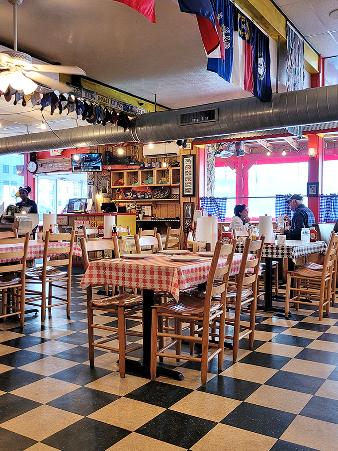 Empty tables that won't stay that way for long. The calm before the delicious storm of hungry Tennesseans.