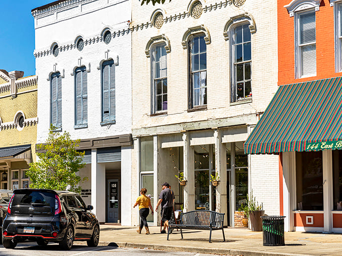 Eufaula's pristine sidewalks and storefronts invite leisurely strolling and window shopping&mdash;activities that feel revolutionary in our hurried modern world.
