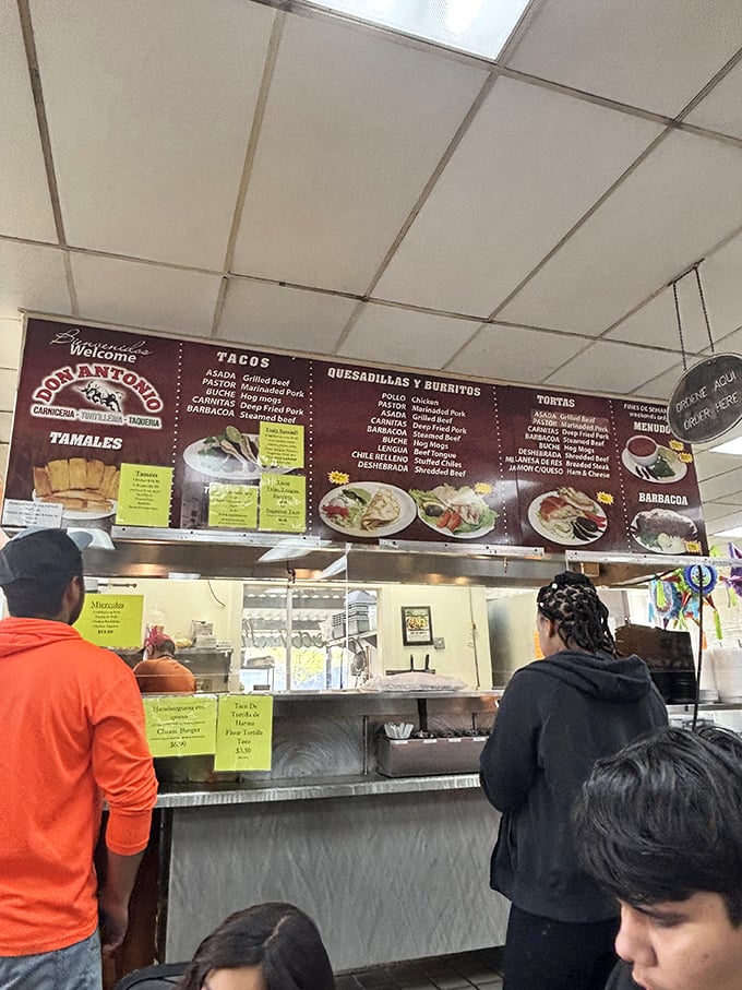 The ordering counter: where dreams become reality and hungry customers transform into happy ones. The anticipation is half the fun.