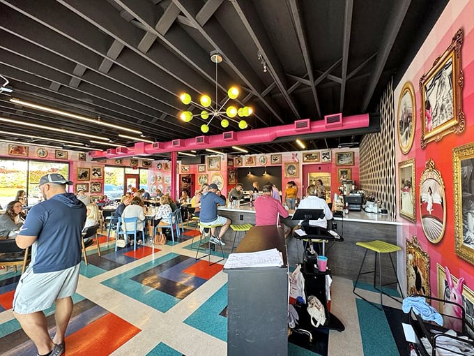 The weekend crowd gathers like breakfast pilgrims, drawn by the siren call of hollandaise and the promise of hashbrowns done right. 