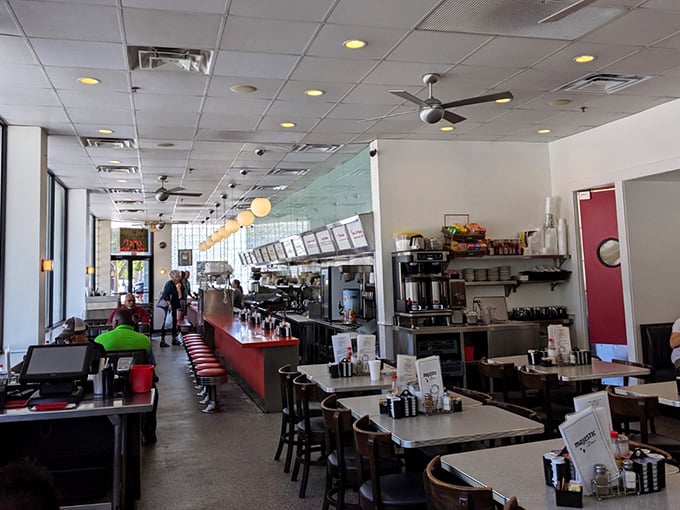 Ceiling fans gently stir the air filled with coffee aroma and breakfast chatter&mdash;the indoor climate of contentment that diners perfect.