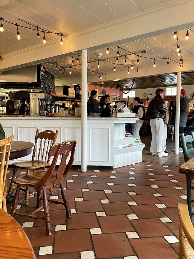 The heart of Harborview &ndash; where pancake flipping is an Olympic sport and remembering regular customers' orders is the gold medal event. 