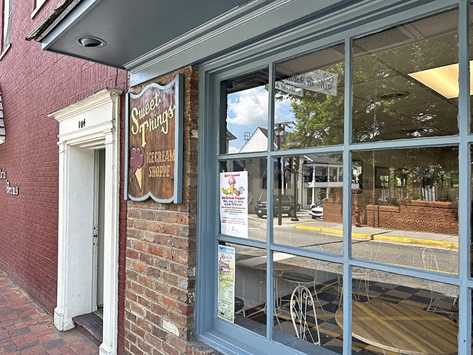Sweet Things Ice Cream Shoppe provides the perfect excuse to pause your antiquing marathon. Vintage sign, classic treats&mdash;timeless appeal.